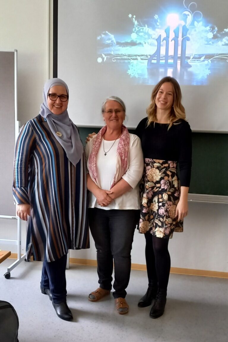 Religionen erleben – caritas.schule